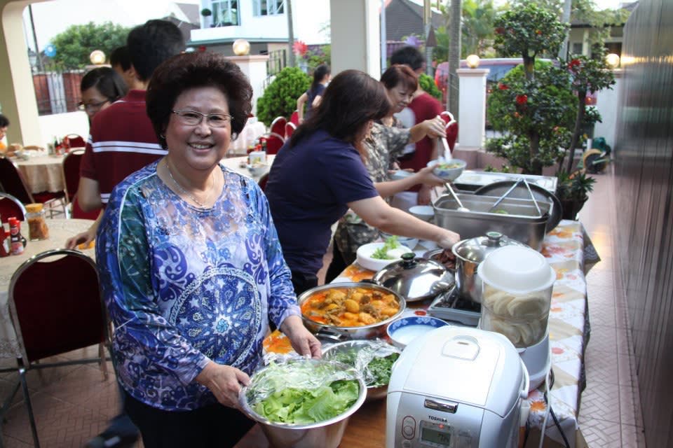 Youngest Bro Of Lee Wee & Brothers Looks More Like Rock Star Than Otah ...