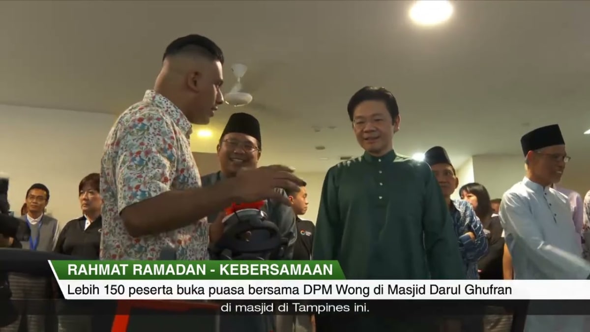 Liputan Wartawan | Buka Puasa di Masjid Darul Ghufran - BERITA Mediacorp