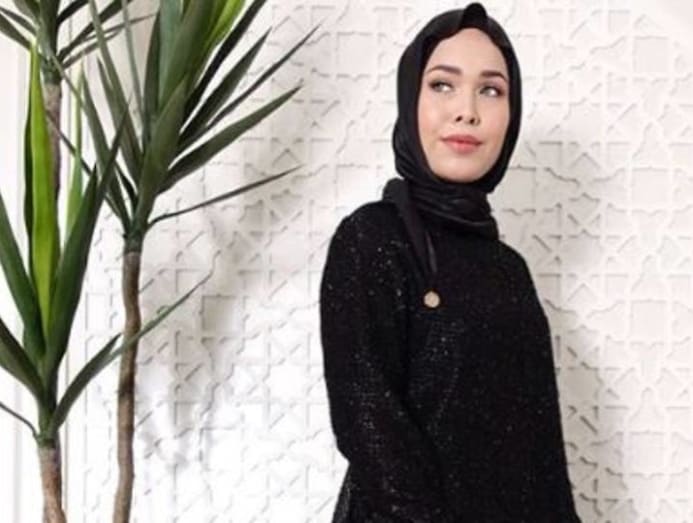 Young entrepreneurs rally to beat soaring Geylang bazaar costs - CNA ...