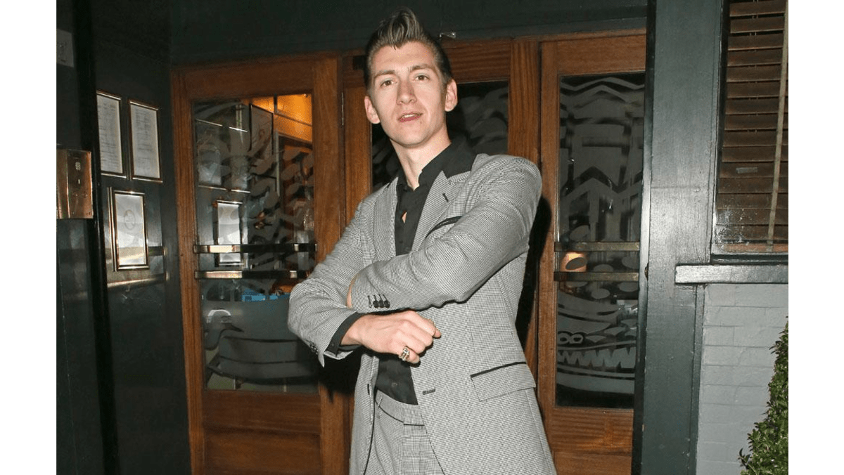 Alex Turner never planned on going solo - 8days