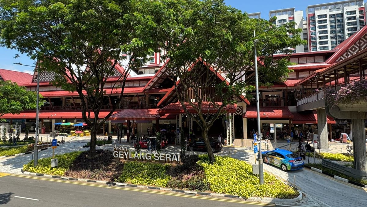 Pasar Geylang Serai kini ada lebih banyak tempat duduk, tempat makan ...