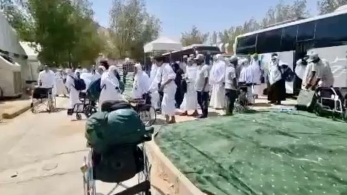 KILASAN: Jemaah SG sudah mula berangkat ke Arafah, perjalanan lancar ...