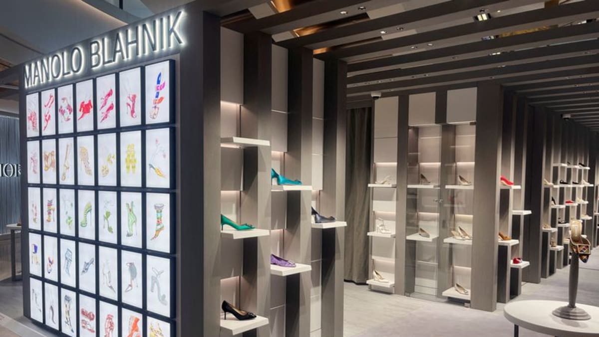 Luxury shoemaker Manolo Blahnik enters China market after 22-year legal ...