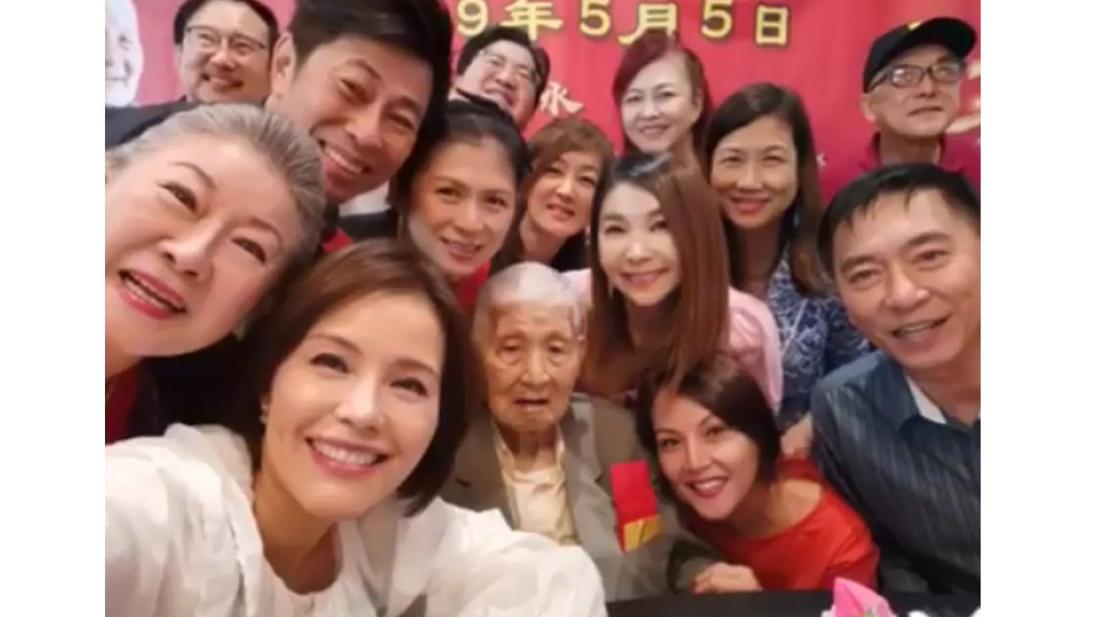 Veteran Singapore actor Bai Yan passes away at 99 - 8days