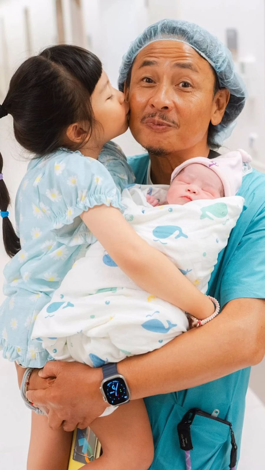 HK Actor Brian Wong & 58-Yr-Old Wife Celebrate Birth Of Baby Girl - 8days