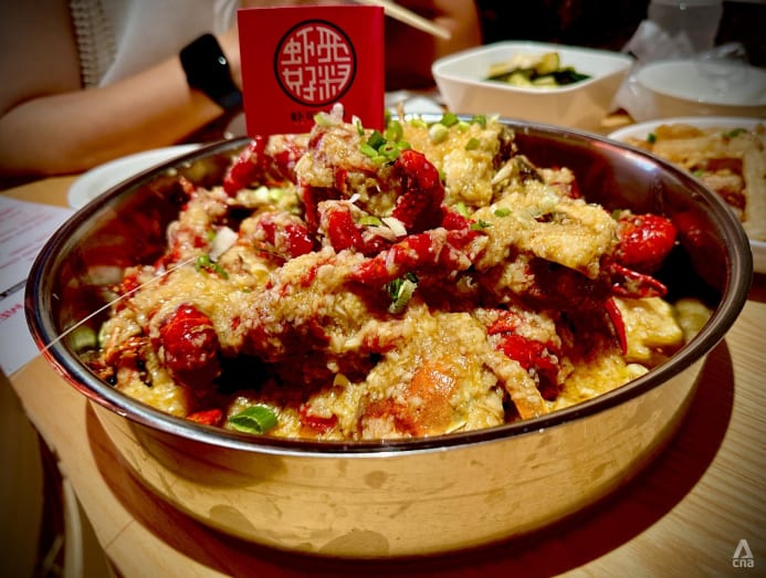 Xia Mi Hao Liao: A new Hubei-style crawfish and hairy crab restaurant ...