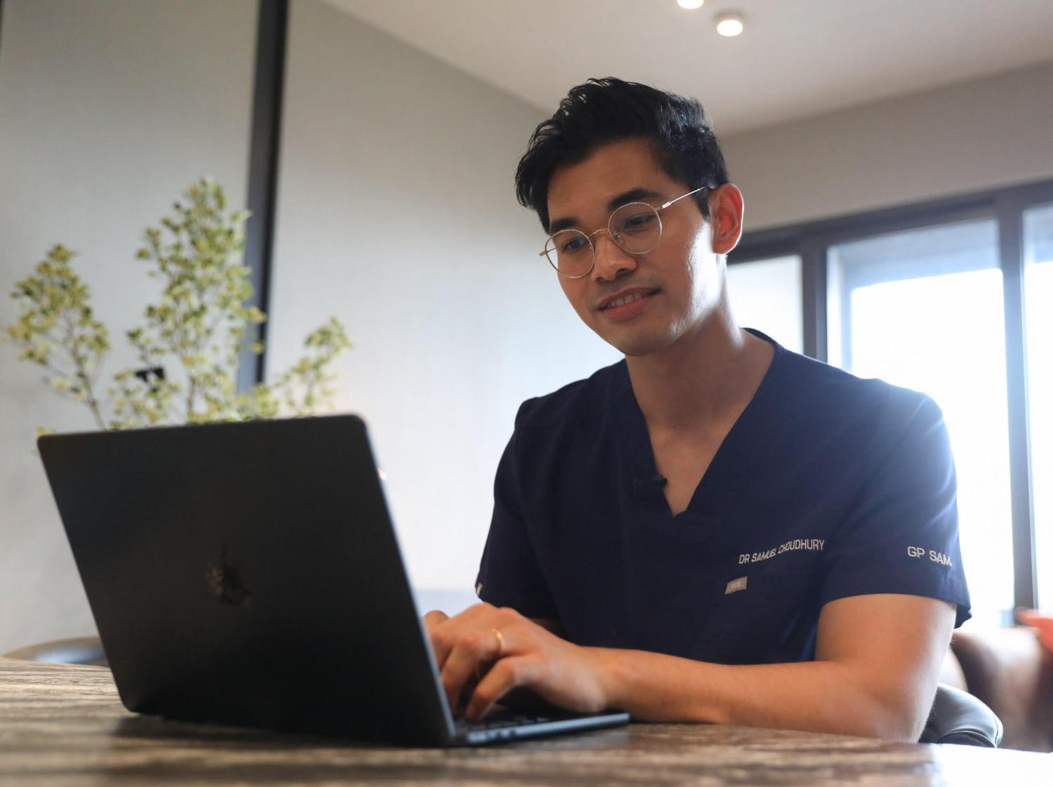 Doctor gives skin tips in TikTok videos, but here's why his 400k ...