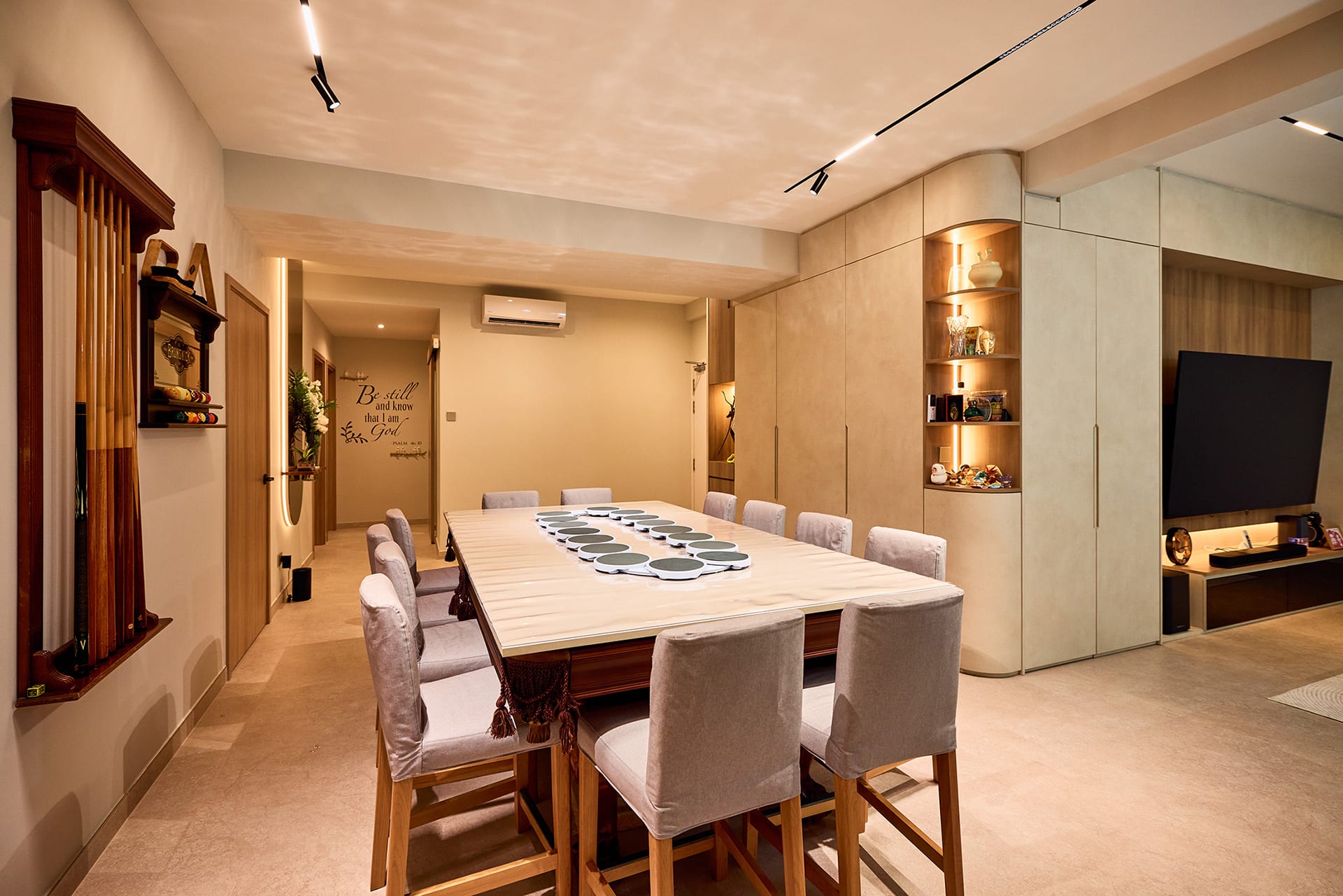 Darren Lim & Evelyn Tan Reclaim Master Bedroom From Their 4 Kids, Who ...