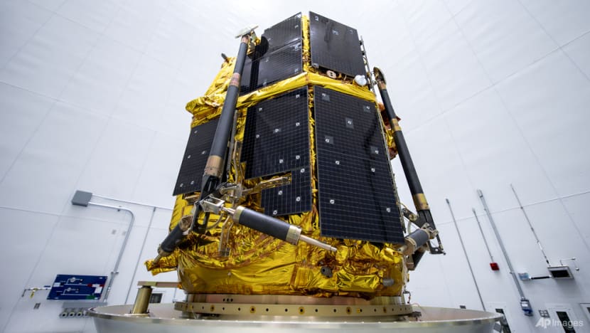 Japan's ispace fails again at lunar touchdown with Resilience lander - CNA