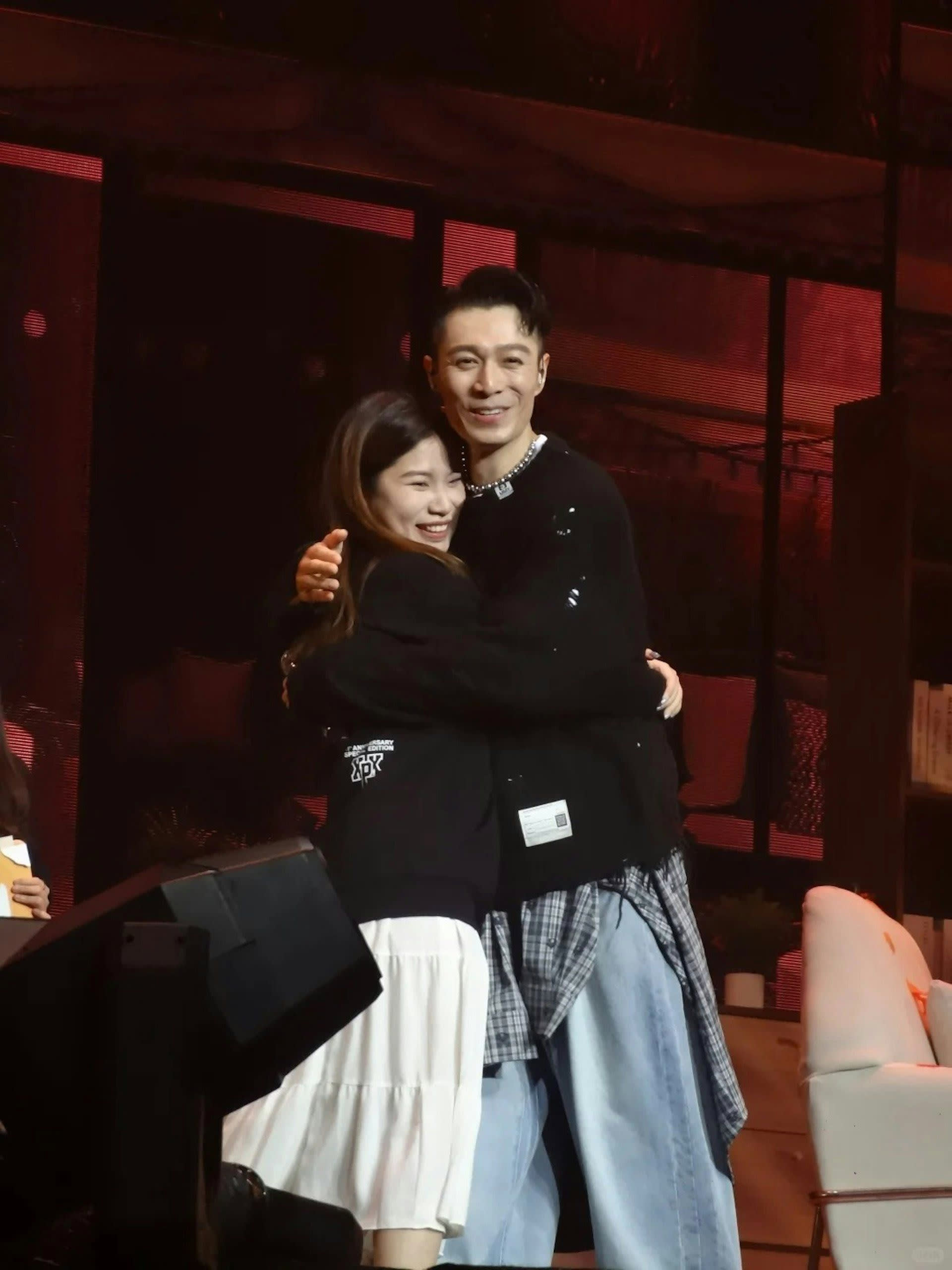 Pakho Chau Criticised For Getting Too Chummy With Female Fans During ...