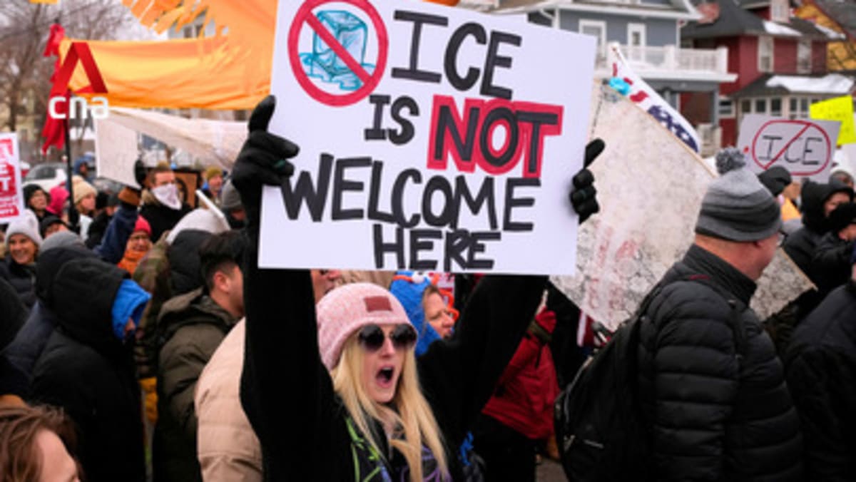 ICE agents in US continue to make arrests amid protests - CNA