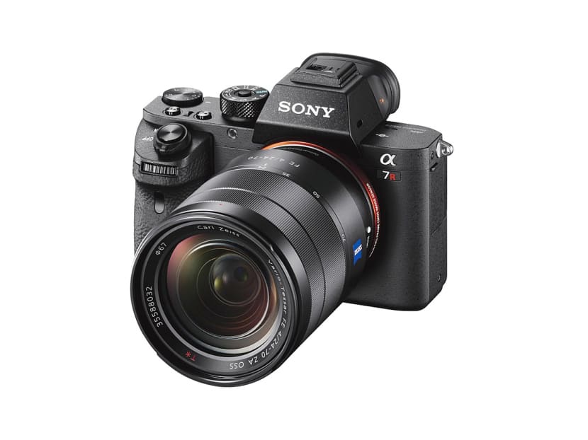 Sony flagship leads the way in mirrorless cameras - TODAY