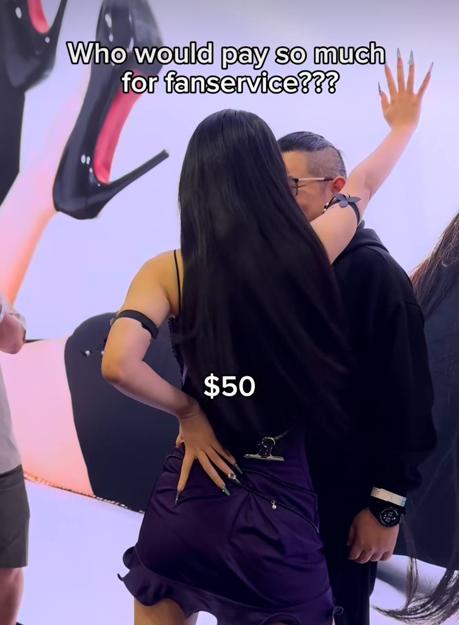 “I’m Not Washing My Hands Today”: Fans Pay Good Money To Interact With ...