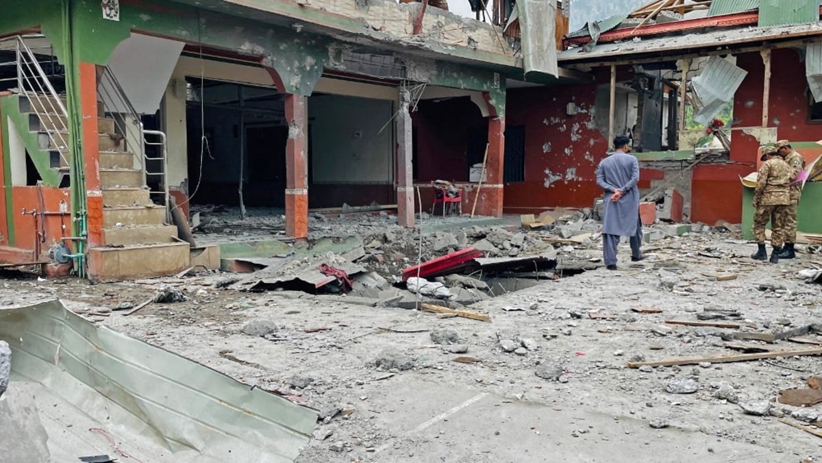 As it happened: Calls for calm as India, Pakistan exchange fire along ...