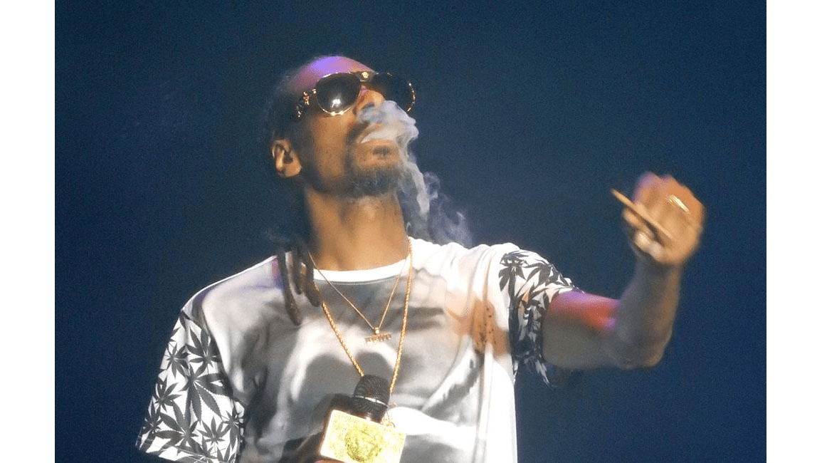 Snoop Dogg learning to cook - 8days