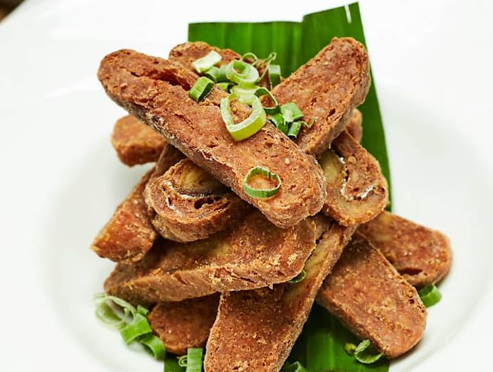 Julie Tan On Her New Cafe & Giving Pan Lingling A Hug At Aloysius Pang ...