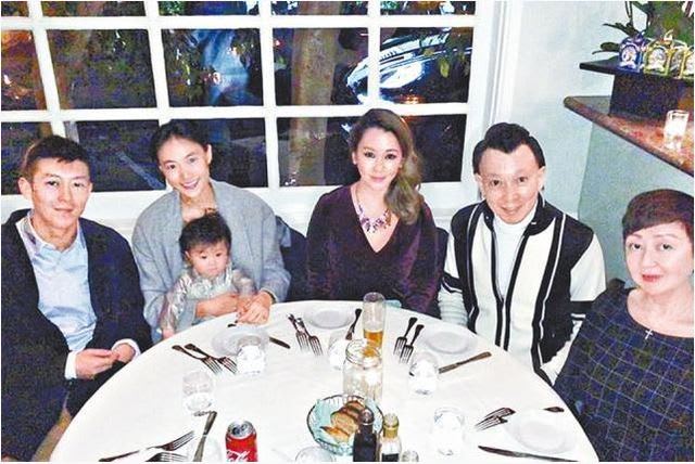 Edison Chen Shows Off Daughter And Supermodel Wife In Hawaii - 8days