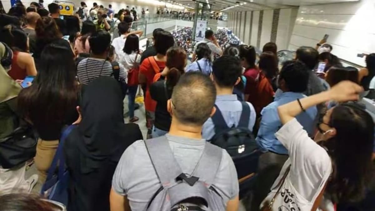 உட்லண்ட்ஸ், அங் மோ கியோ MRT நிலையங்களுக்கு இடையில் ஏற்பட்ட கோளாறு ...