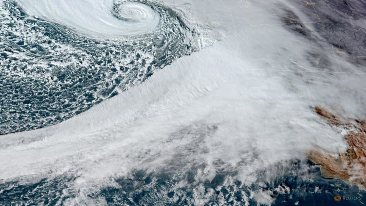 Explainer-What are bomb cyclones and how do they form? - CNA