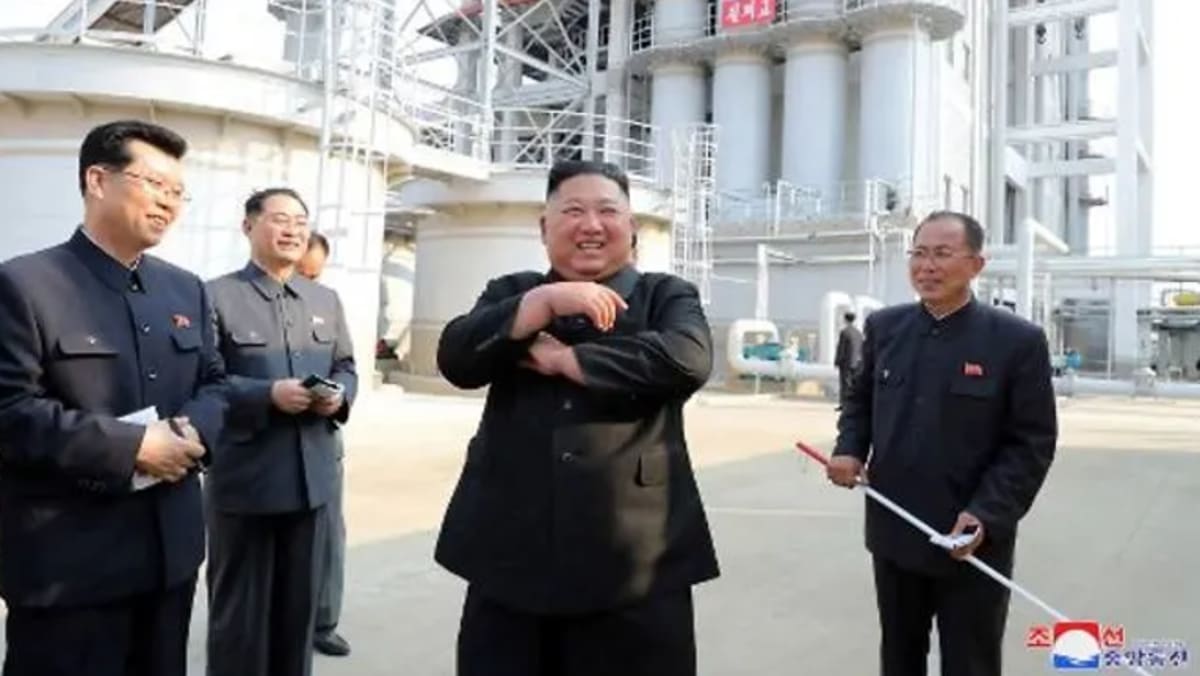 20 நாள்களுக்குப் பிறகு பொதுநிகழ்ச்சியில் கலந்துகொண்ட வடகொரியத் தலைவர் ...