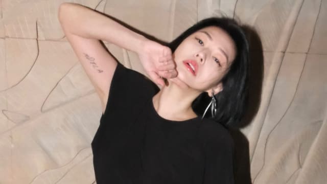 不鸣则已 许老三颜值不比两位姐姐逊色! - vibes by 8world