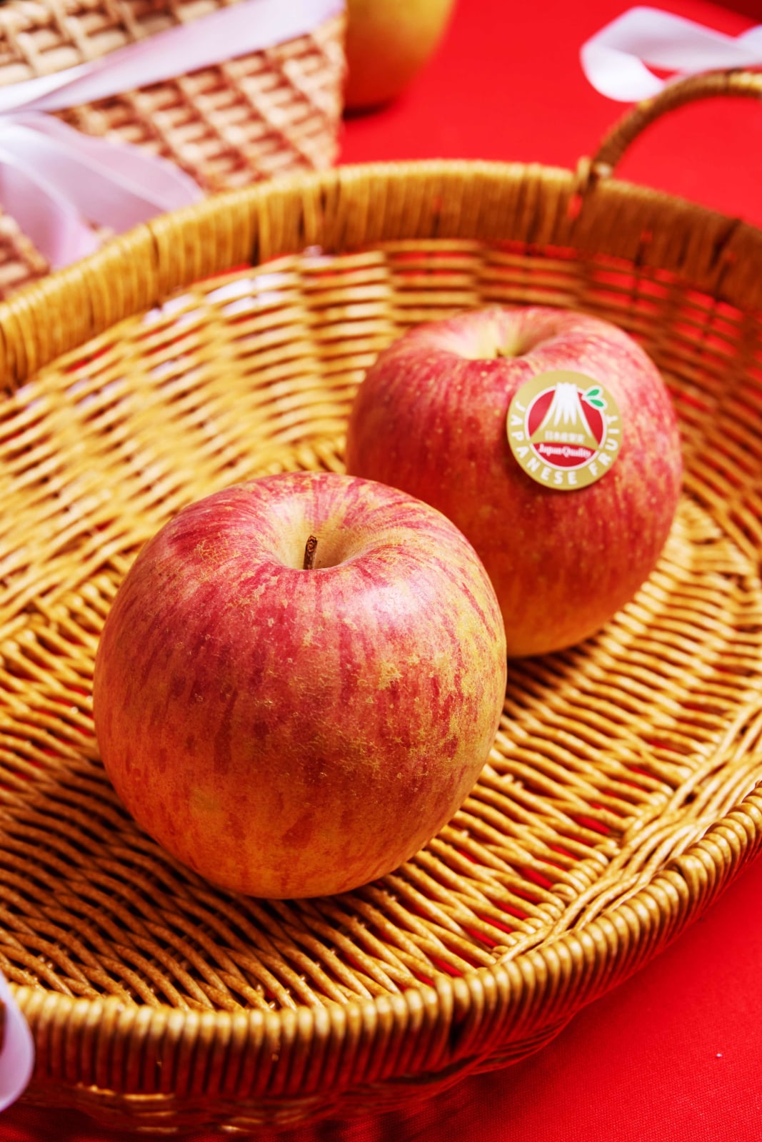 4 Irresistible Japanese Fruits To Buy Now, From Gummy-Like Grapes To ...