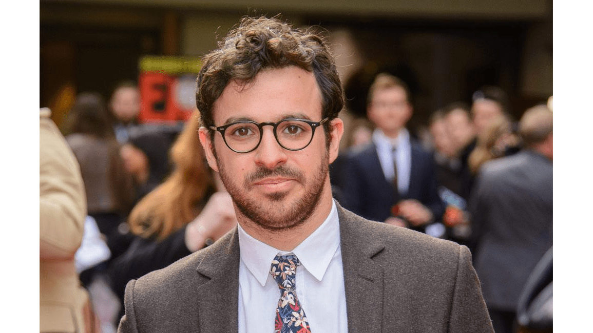 Simon Bird: 'Acting isn't creatively satisfying' - 8days