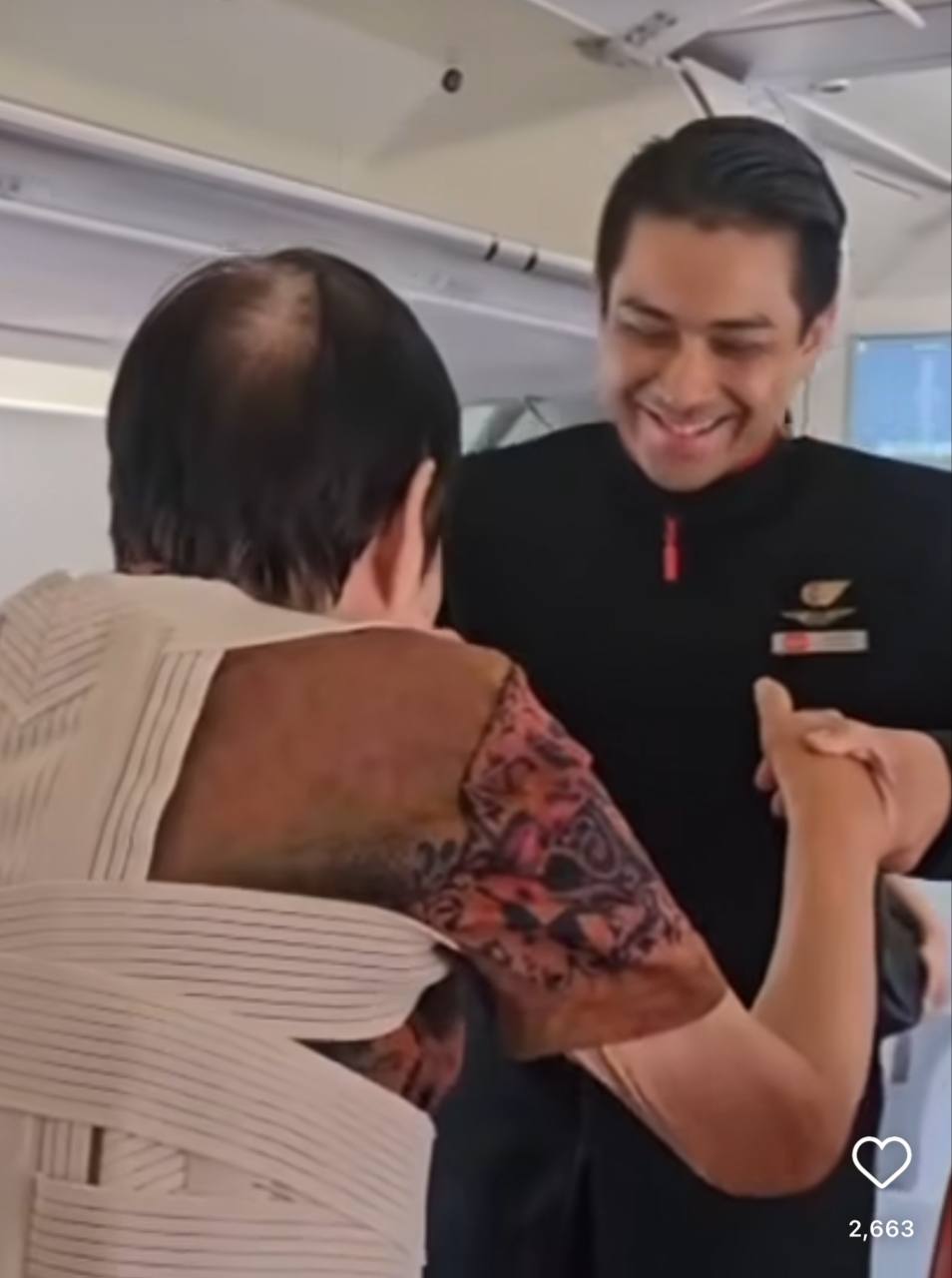 AirAsia Flight Attendant Praised For Going The Extra Mile To Help ...