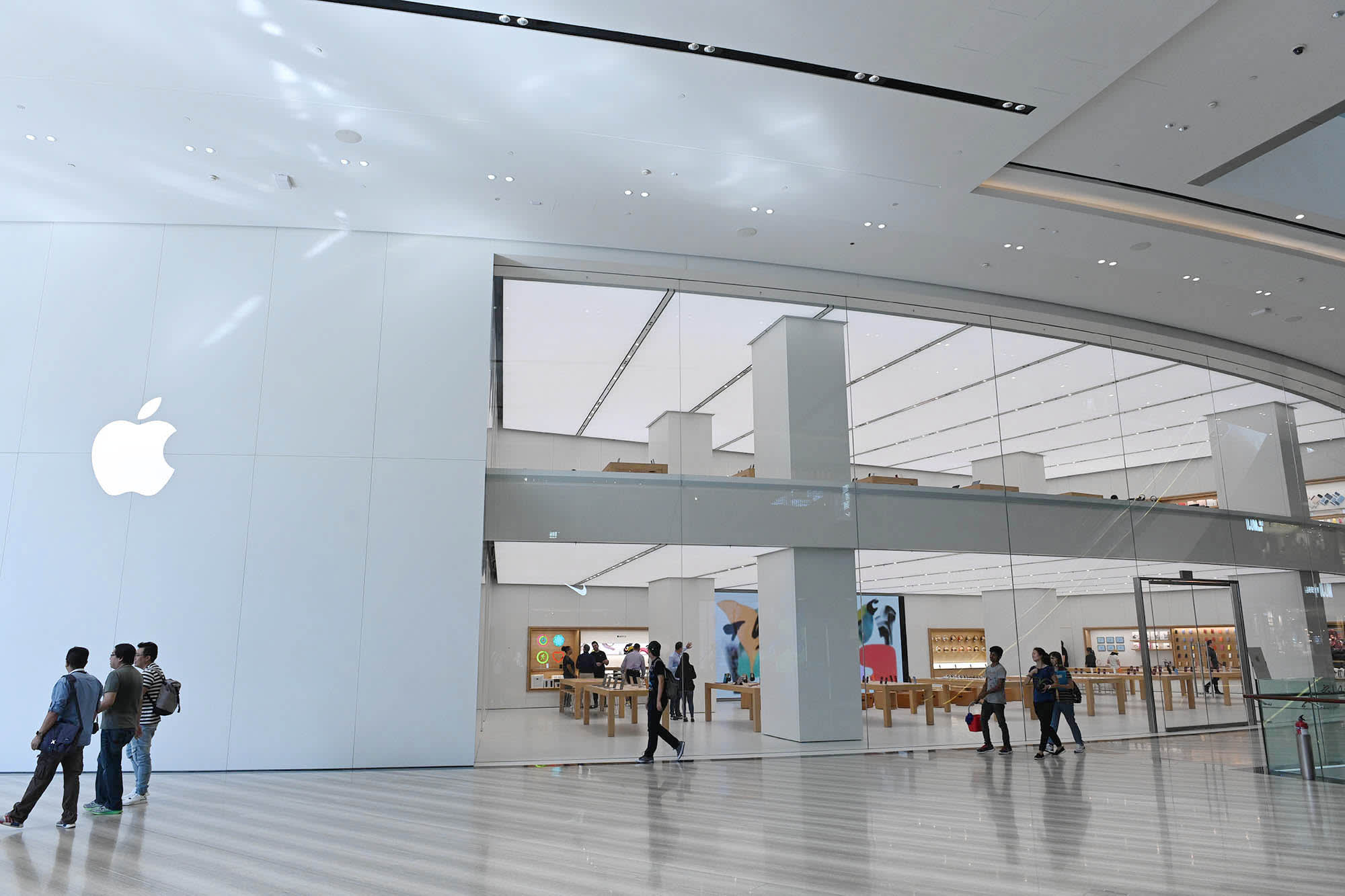 First Look At The New Apple Store At Jewel Changi Airport, Which Opens ...