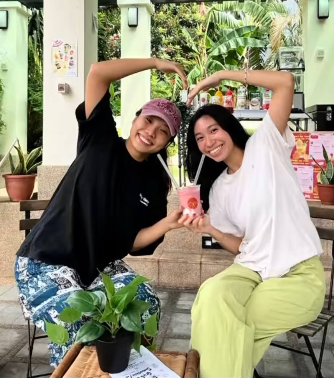 Sisters Sell Cheaper Smoothies Inspired By Famous LA Grocery Shop Erewhon At Siglap Home, Draw ...