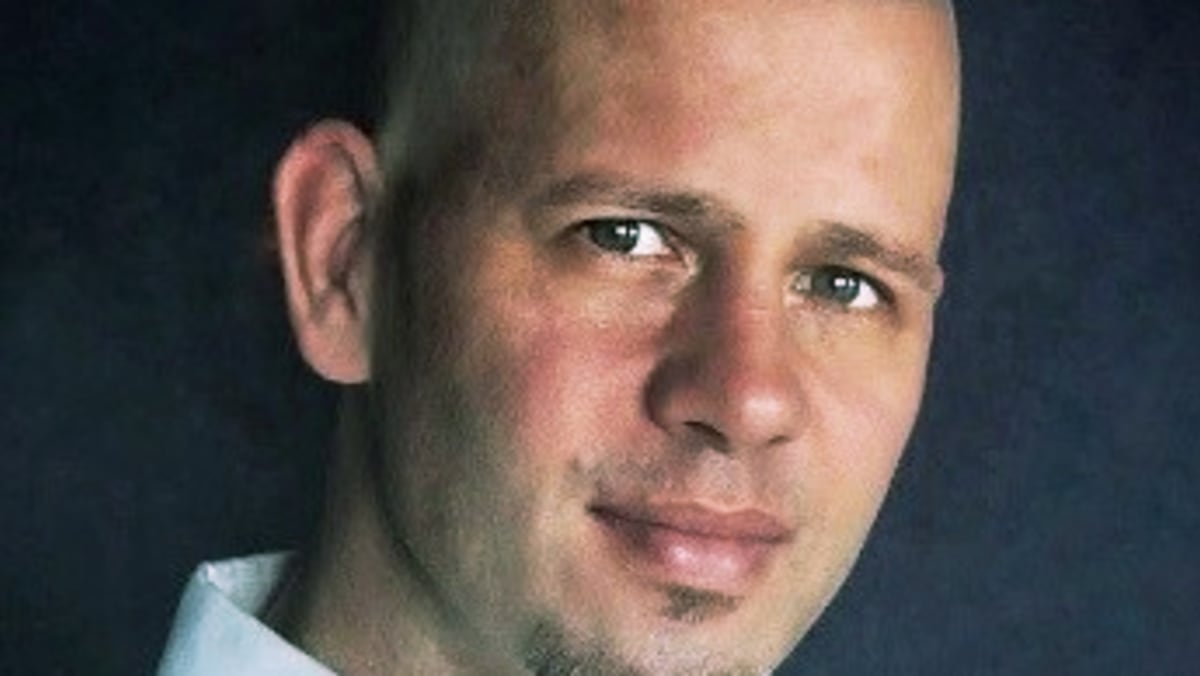 Paul Pronyk - CNA Luxury