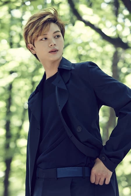 BTOB′s Yook Sung Jae Appears in 8 Ads in 3 Months - 8days