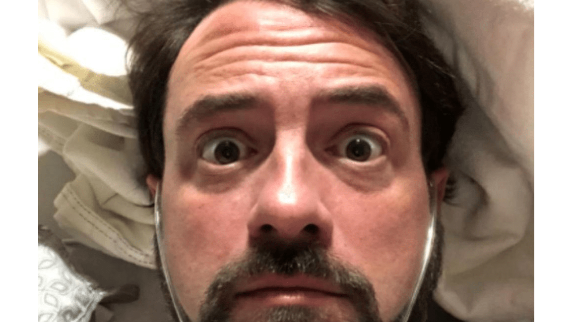 Kevin Smith reveals he's suffered a 'massive heart attack' - 8days