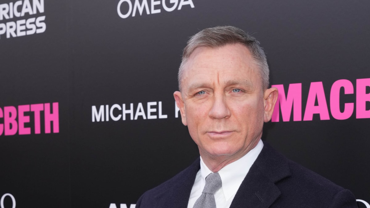Daniel Craig Spent Months With Dialect Coach To Prepare For Knives Out ...