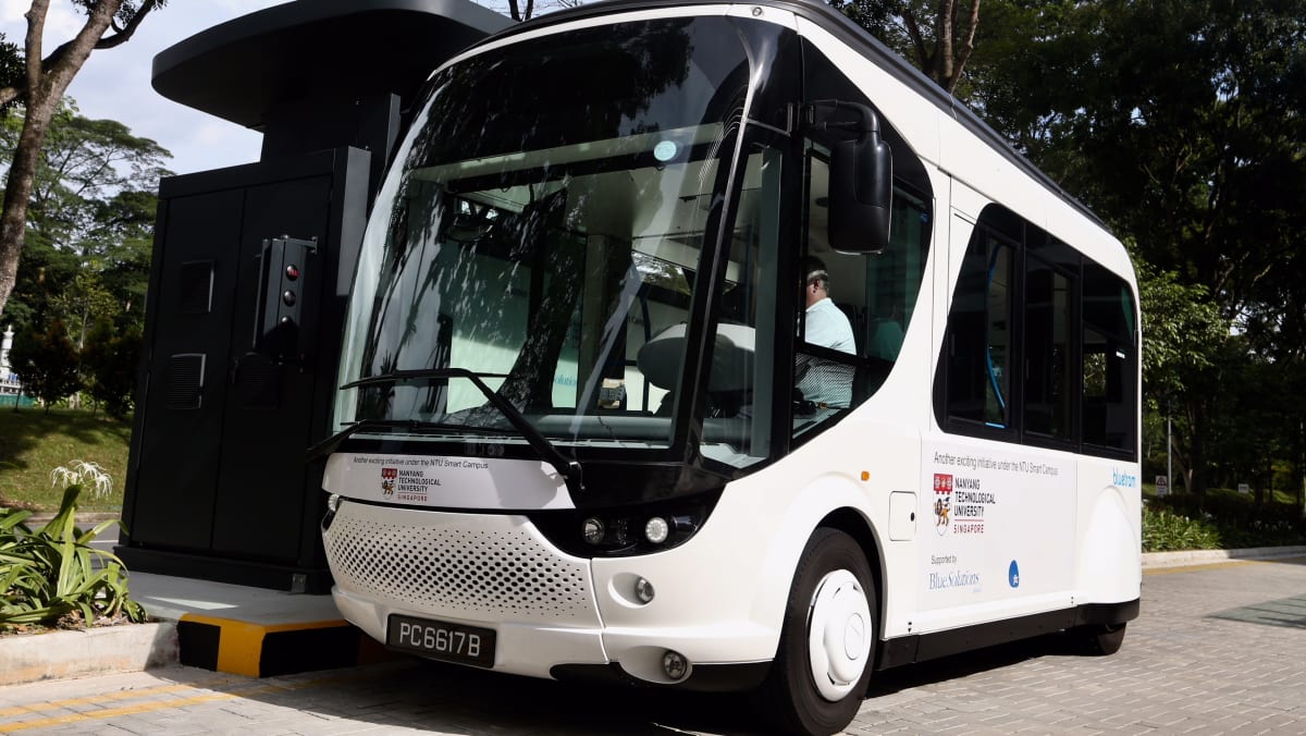 Ultra-fast charging electric shuttle bus service launched by NTU and ...
