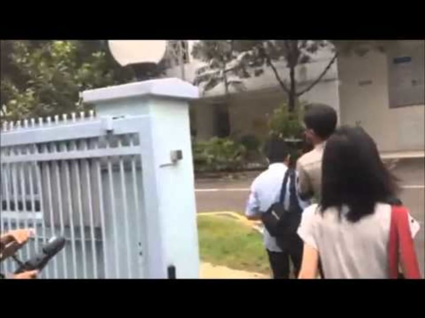 Activist Han Hui Hui at Elections Department - TODAY