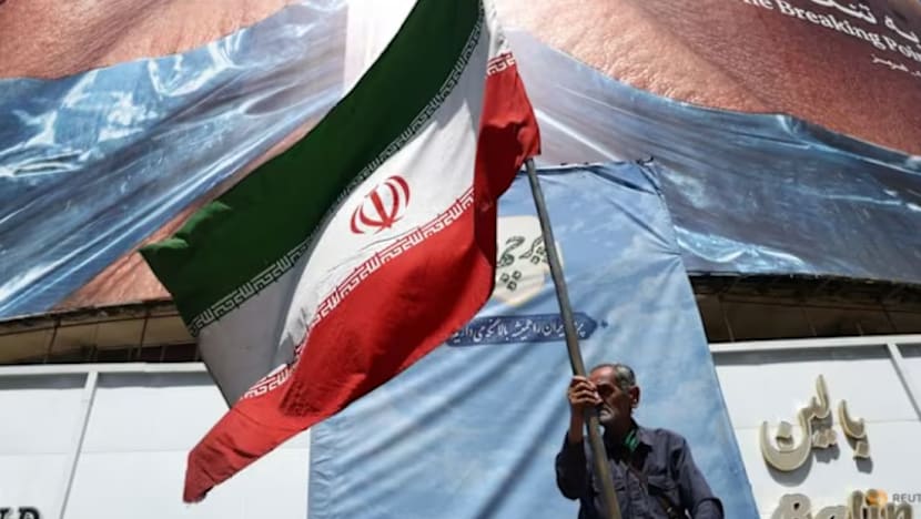 2 pegawai kanan tentera Iran maut dalam serangan Israel - BERITA Mediacorp