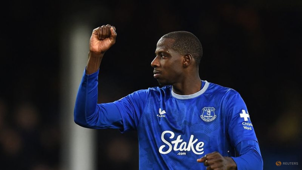 Doucoure scores fastest goal of season as Everton thrash Leicester 4-0 ...