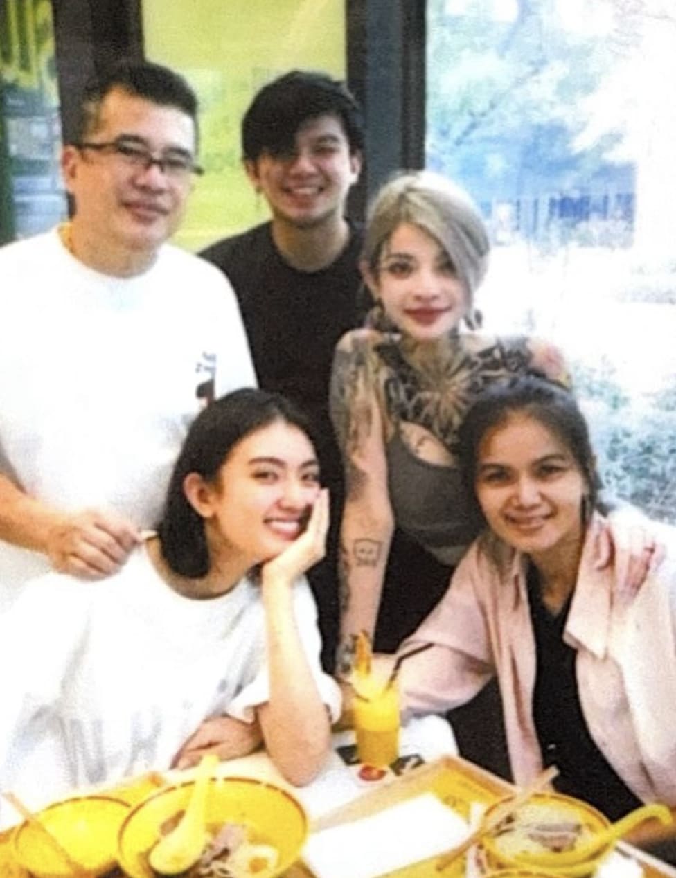 “Even In Her Final Days, She Still Cooked For The Whole Family”: Hong Ling Mourns Mum Who Dies ...