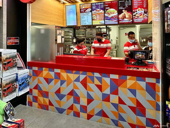 First look: Jollibee opens fast food drive-thru at a petrol station in ...