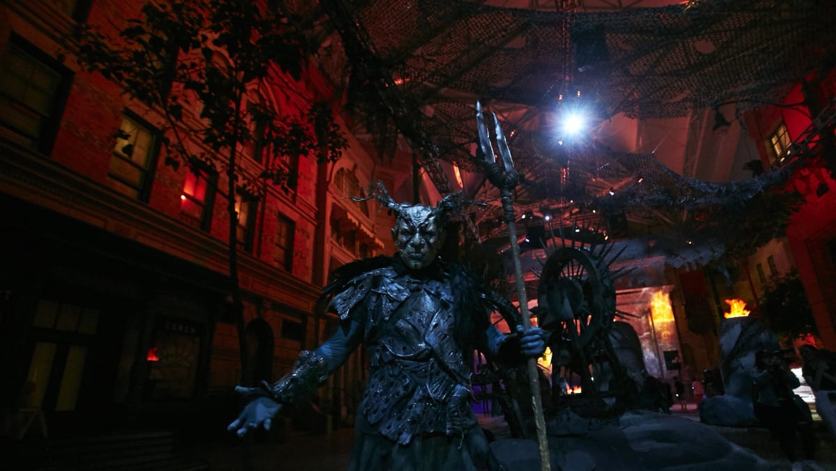 All You Need To Know About Halloween Horror Nights 7 — From Gory K-Pop ...