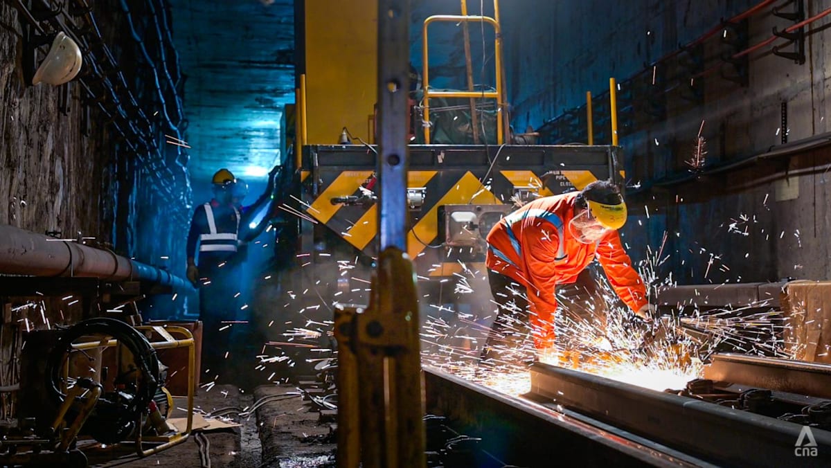 The night shift that keeps Singapore's trains running - CNA