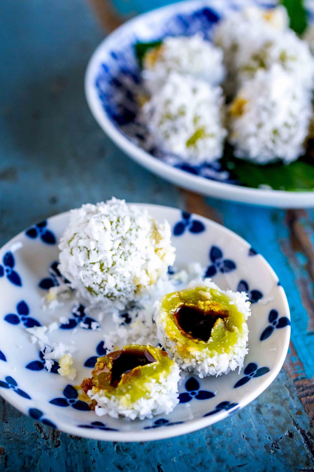 How To Make Classic Ondeh Ondeh Like A Pro - 8days