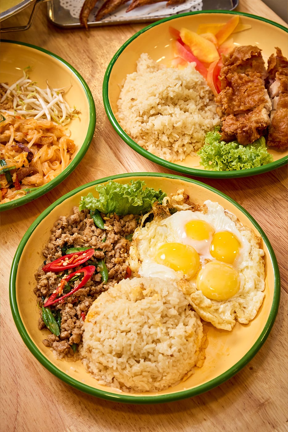 Wang Lei’s Son-In-Law’s Thai Eatery Made 5-Figures On Opening Day ...