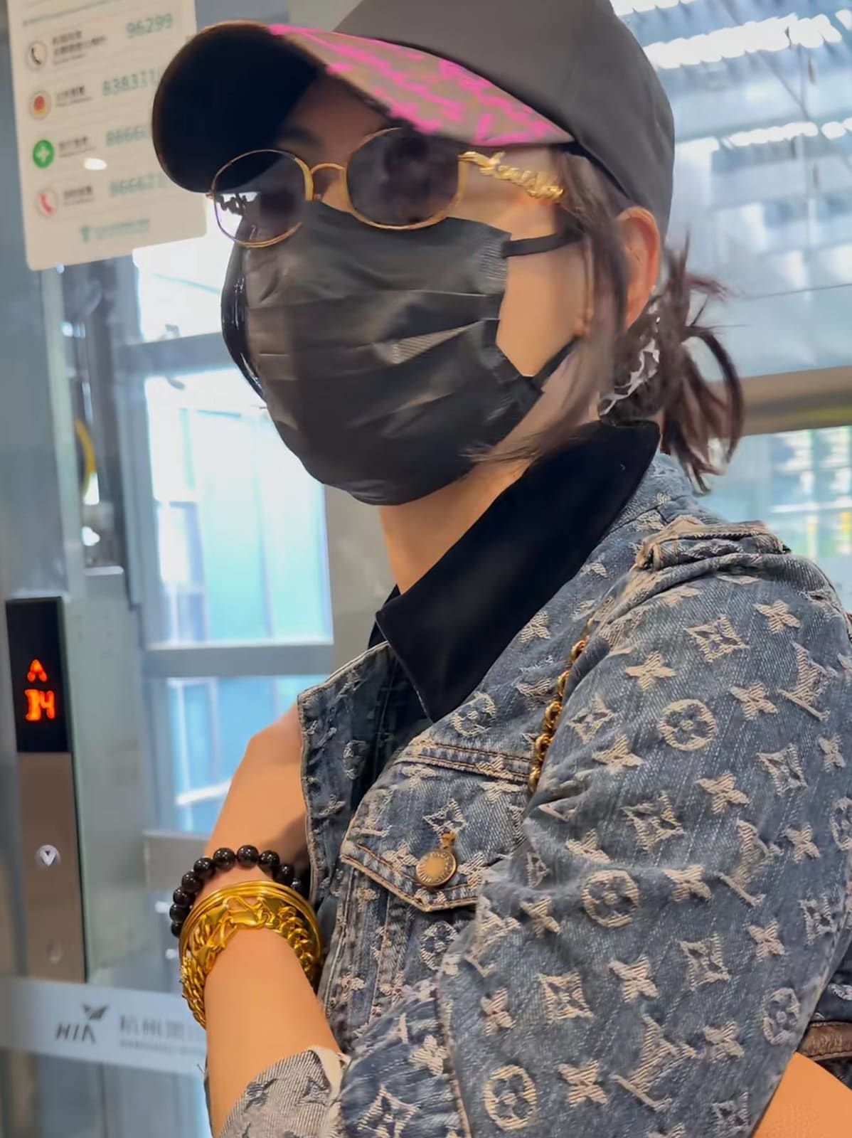 Someone Noticed Cecilia Cheung Wearing The Same Louis Vuitton Jacket ...
