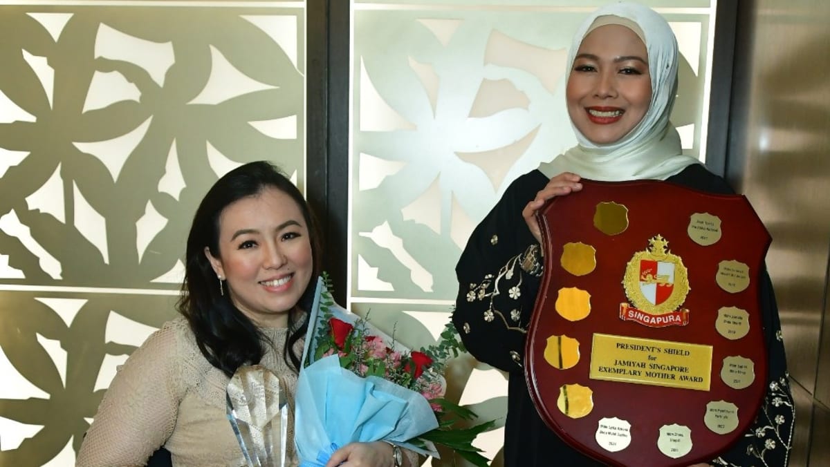 Lydia Azeana Mohd Dahlan sandang Anugerah Ibu Teladan Jamiyah SG, Jean ...