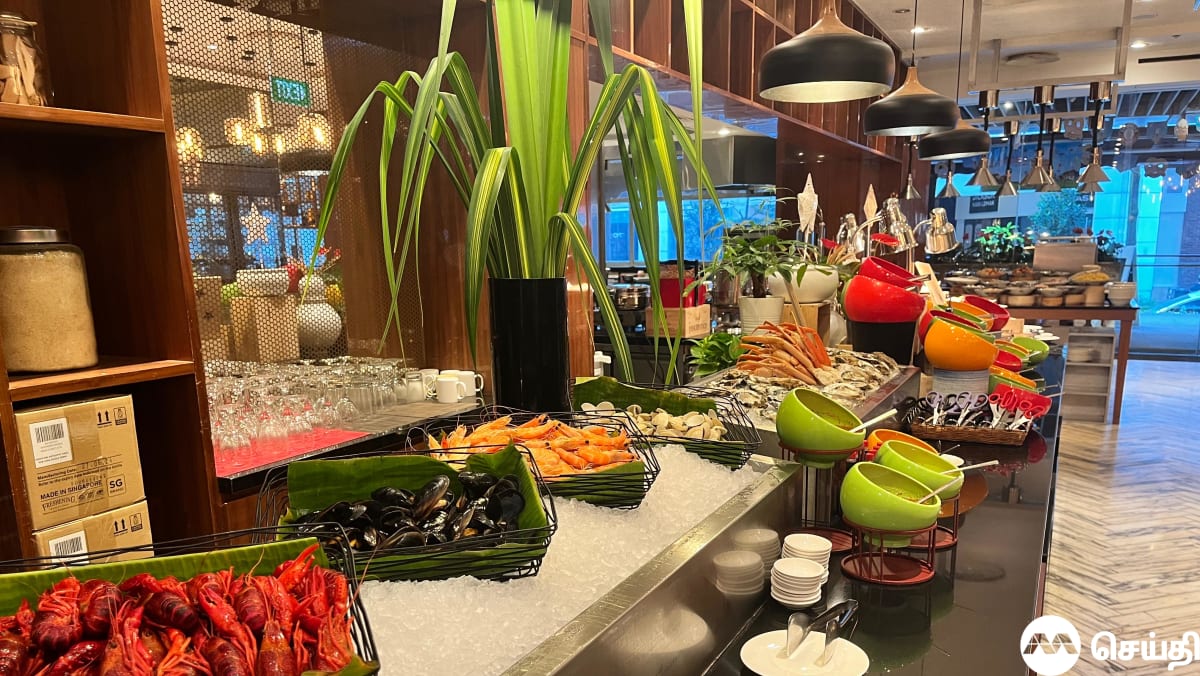 Buffet உணவகங்களில் நேரம் முடிந்தவுடன் மீதமாகும் உணவு என்ன ...