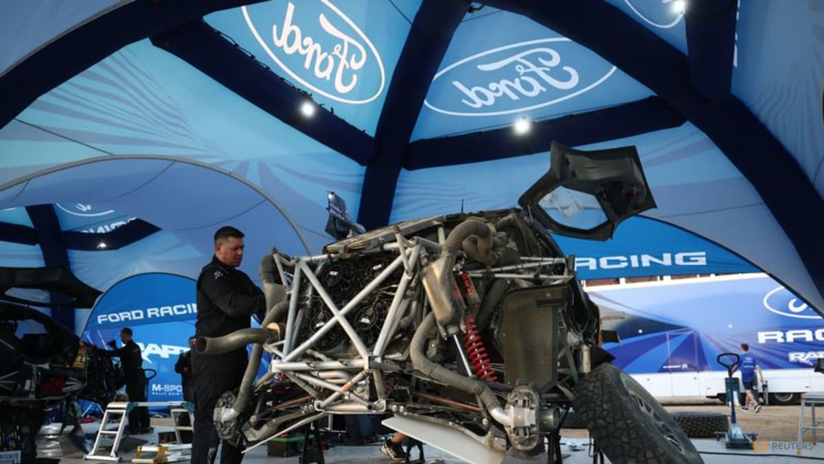 Rallying-US driver Guthrie leads Dakar after stage three sweep for Ford ...