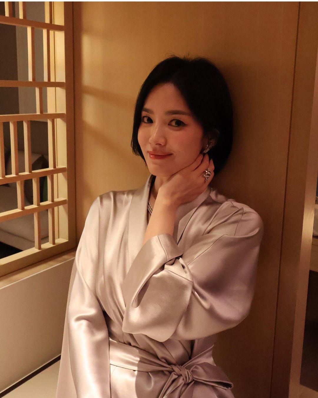 Song Hye Kyo Wore A Robe To Chaumet’s Bangkok Boutique Opening And Looked Stunning - 8days