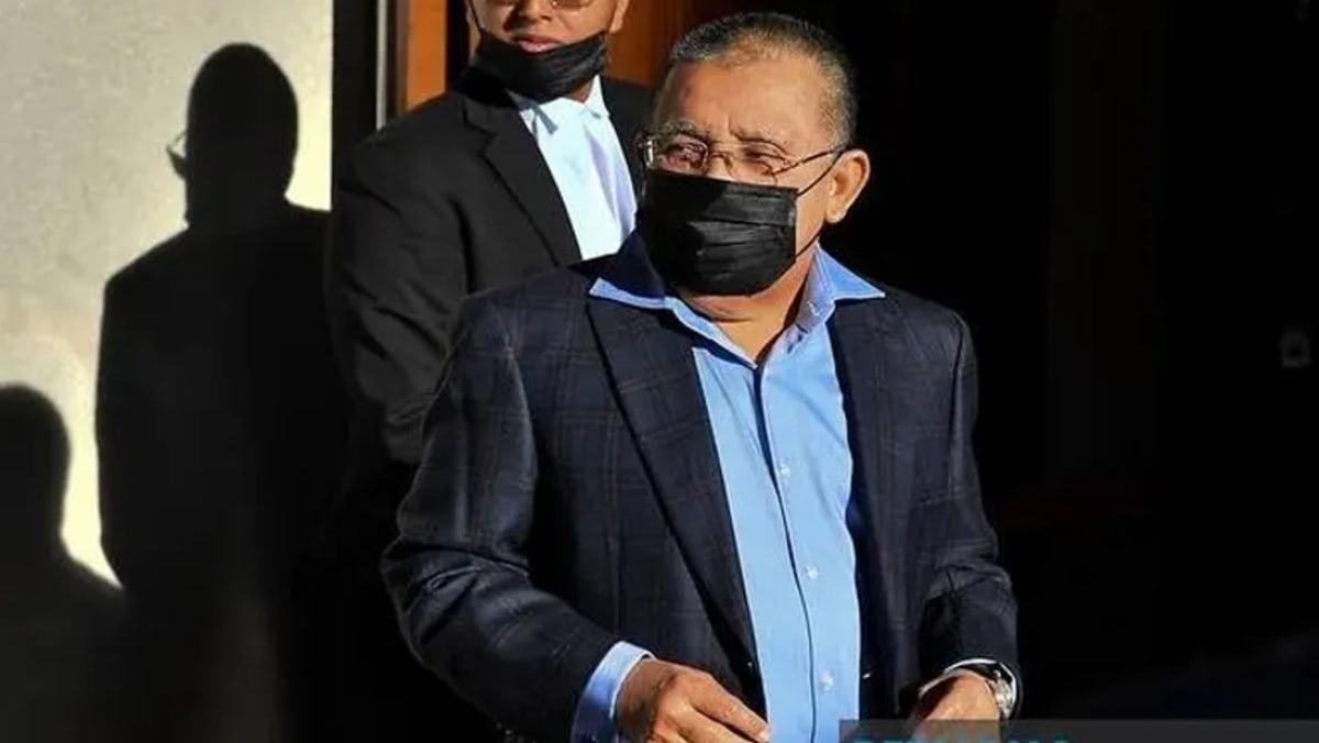 Bekas Menteri Besar Negeri Sembilan Isa Samad dipenjara, didenda atas ...